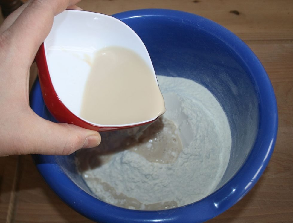 Awamat: Highly Addictive Lebanese Doughnut Balls - Middle Eastern Recipes